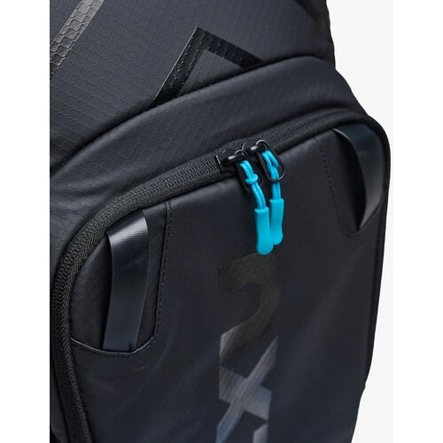 2XU ( ツータイムズユー ) バックパック COMMUTE BACKPACK ( コミュート バックパック ) ブラック/アロハ ...